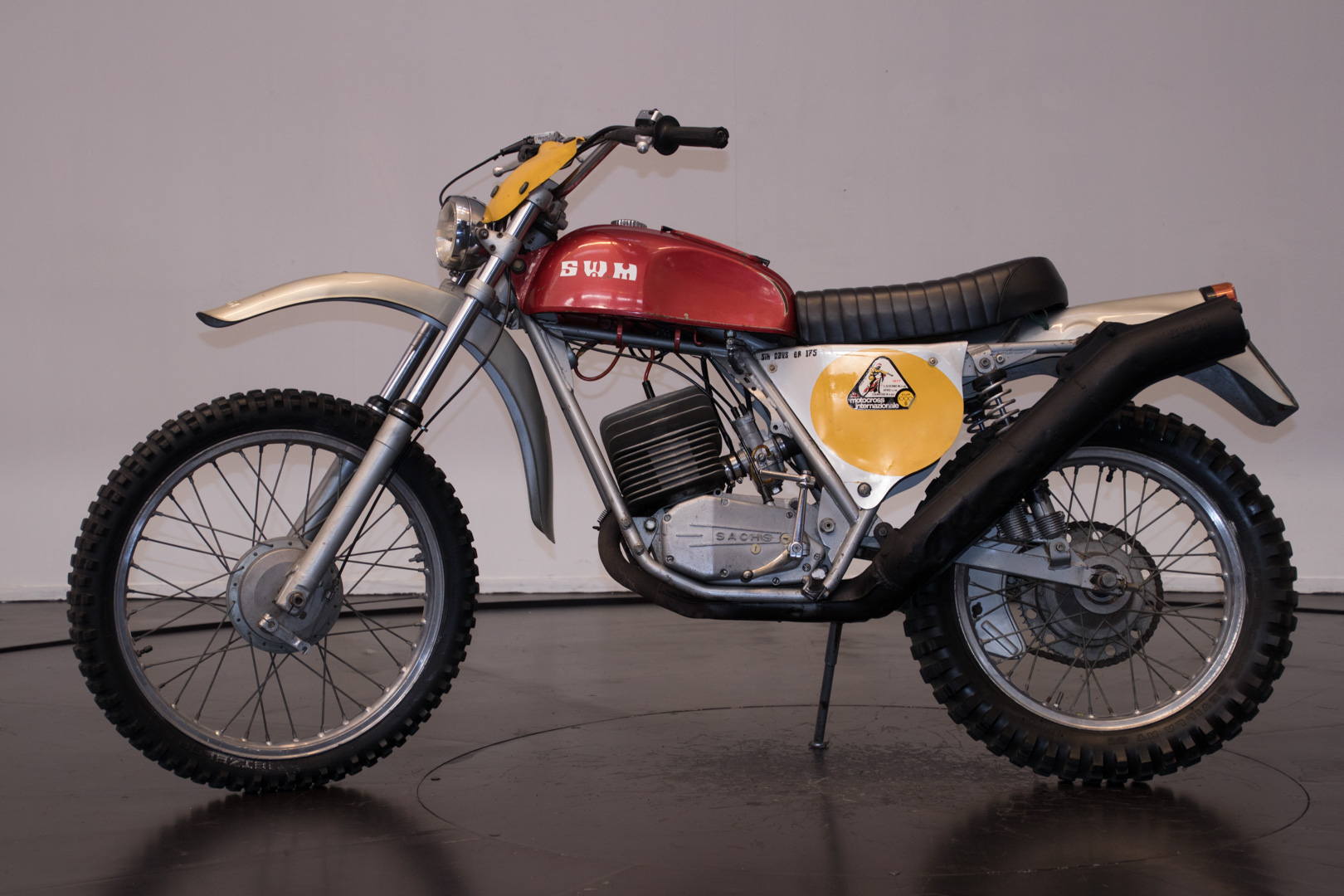 1976 SWM 175 RG Sachs SWM Moto D epoca Ruote Da Sogno 1976-swm-175-rg-sachs-swm-moto-d-epoca-ruote-da-sogno