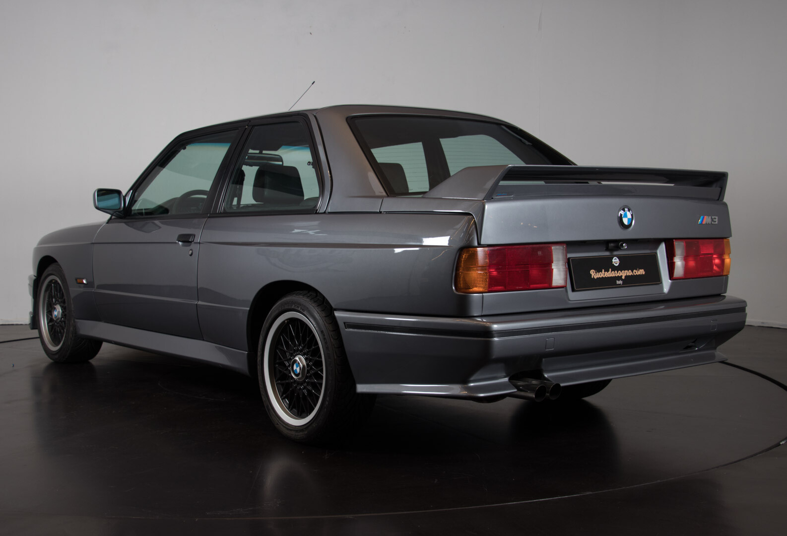 1990 BMW M3 e30 - “JOHNNY CECOTTO” - Ruote da Sogno